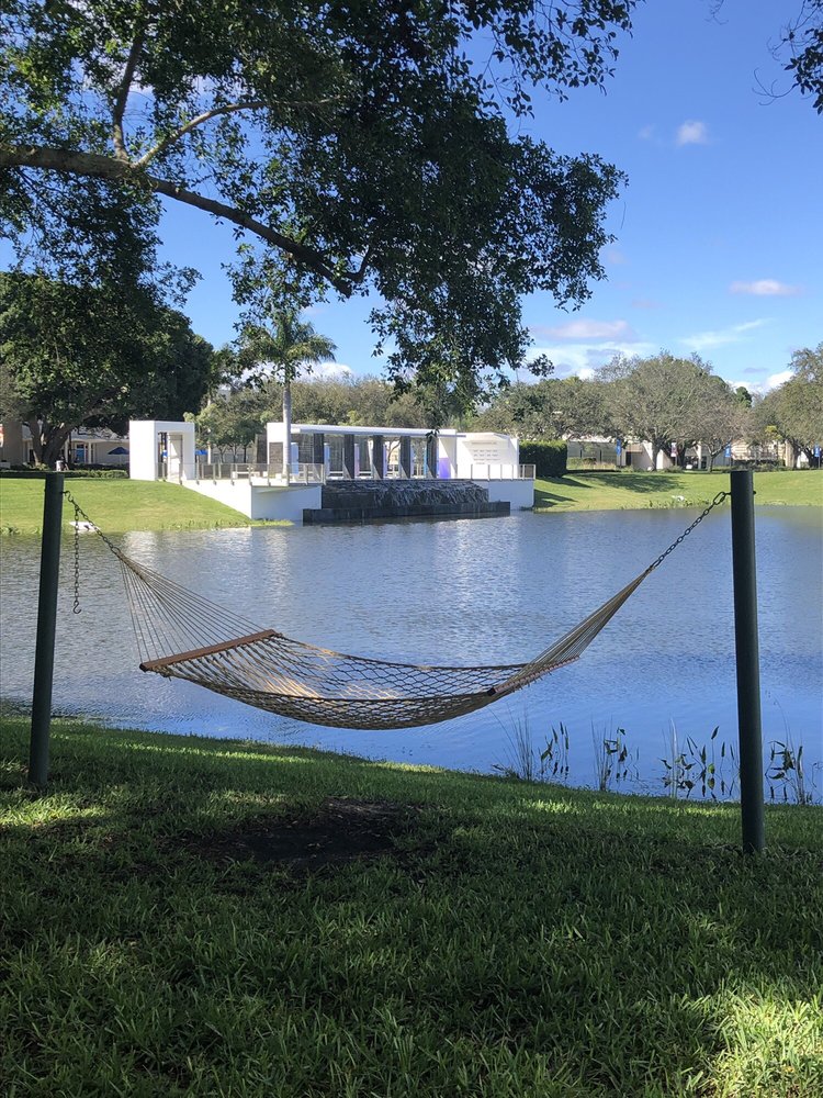 LYNN UNIVERSITY - 43 Photos & 14 Reviews - 3601 N Military Trl, Boca ...