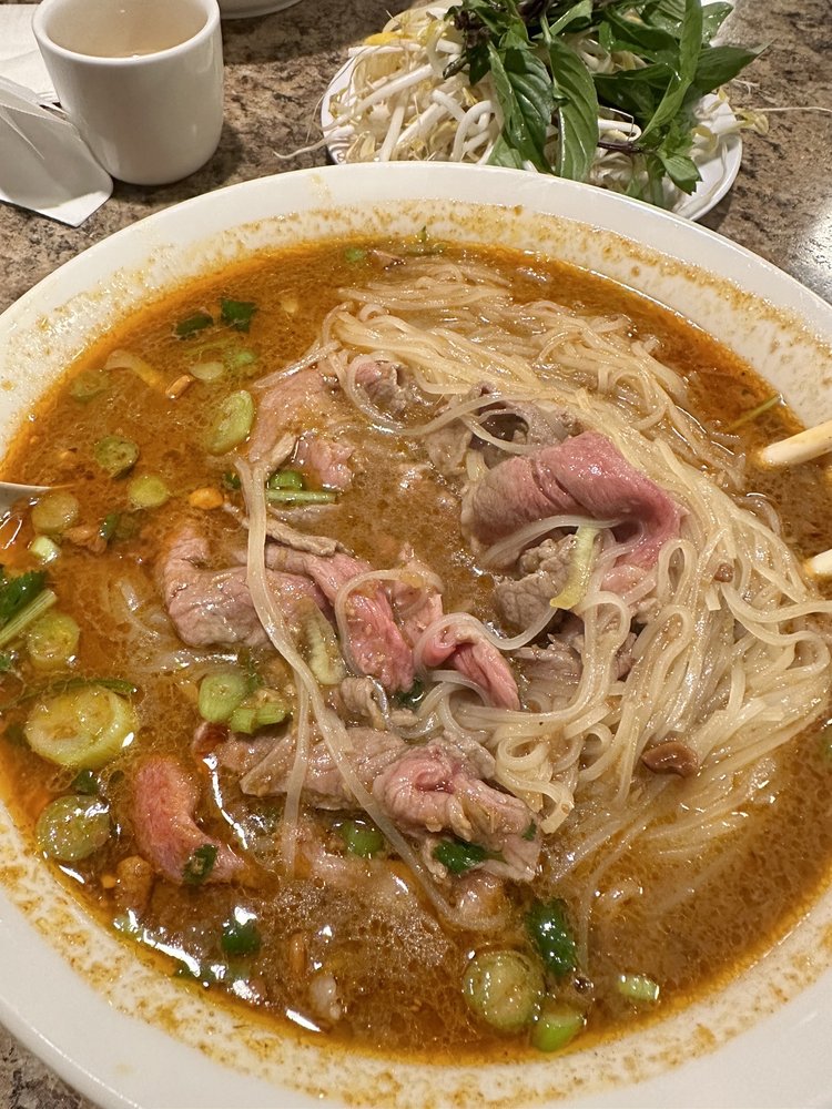 PHO HOANG VIETNAMESE RESTAURANT - Updated December 2025 - 24 Photos ...