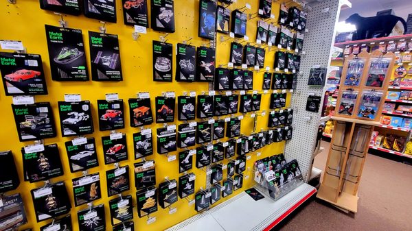 HUB HOBBY CENTER - Updated December 2024 - 75 Photos & 40 Reviews ...