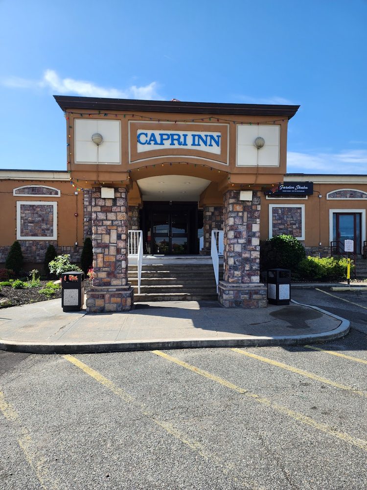 RODEWAY INN CAPRI - Updated October 2025 - 62 Photos & 19 Reviews - 1 ...