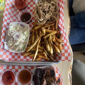 CHUB’S BLUE PIG BBQ - 83 Photos & 123 Reviews - 68 Union St, Attleboro ...