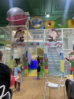 CHEEKY MONKEYS - Updated July 2025 - 56 Photos & 14 Reviews - 1700 ...