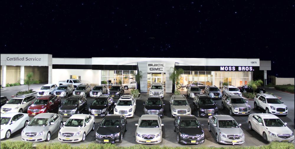 MOSS BROS GMC - 15 Photos & 90 Reviews - 12675 Auto Mall Dr, Moreno ...