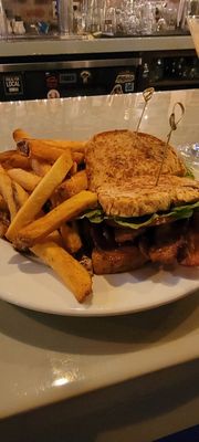 THE TAPP - Updated July 2025 - 93 Photos & 157 Reviews - 17 N Broadway ...