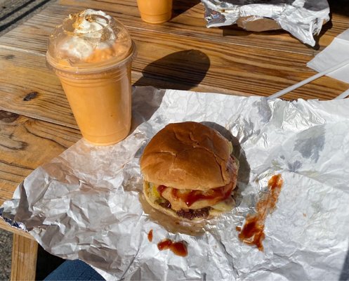 FAMBURGER - Updated October 2025 - 24 Photos - 55 Reviews - 1400 E 2nd ...