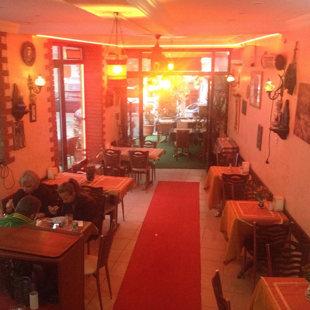 THE CORNER PUB & CAFE - Updated April 2024 - 10 Photos - Emin Sinan Mah ...