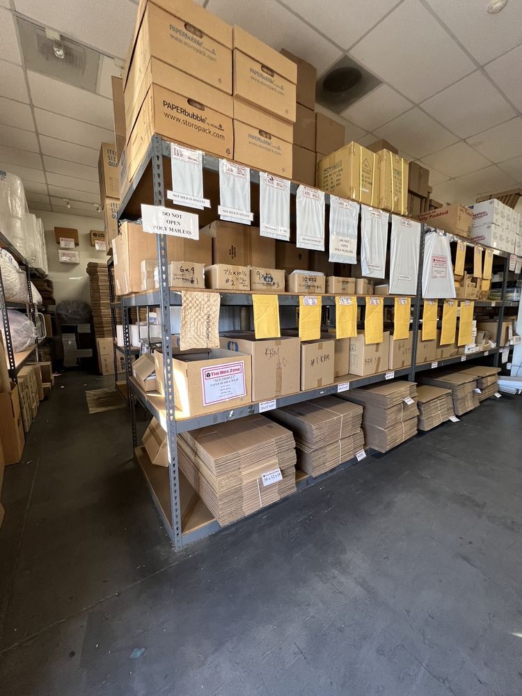 THE BOX ZONE - Updated December 2025 - 51 Photos & 149 Reviews - 211 W ...