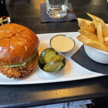 BOSTONIA PUBLIC HOUSE - Updated July 2024 - 2576 Photos & 2046 Reviews ...