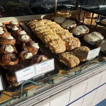 SLUYS POULSBO BAKERY - 921 Photos & 831 Reviews - 18924 Front St NE ...
