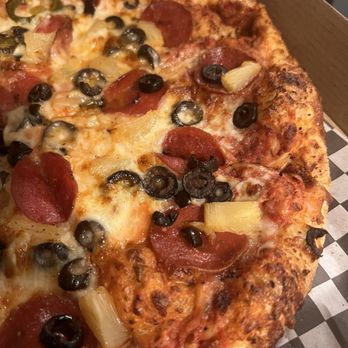 PIZZA PIZAZZ - Updated December 2025 - 24 Photos & 25 Reviews - 5510 ...