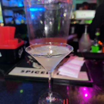 KINANM LOUNGE - Updated December 2025 - 44 Photos & 28 Reviews - 856 ...