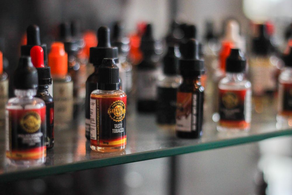 IDEAL VAPES - Updated January 2025 - 48 Summit Ave, Hamilton, Ontario ...