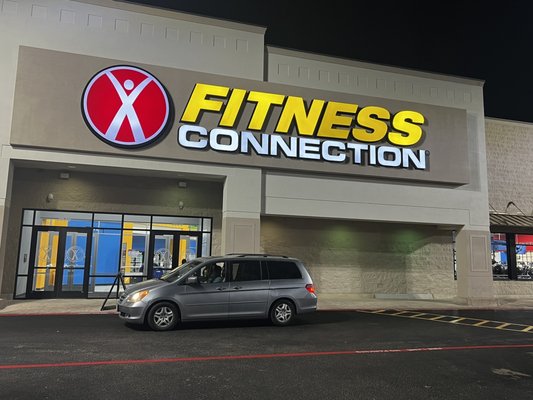 FITNESS CONNECTION - Updated December 2025 - 16 Photos & 31 Reviews ...