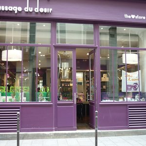 BOXXMAN - Updated January 2026 - 2 rue de la Cossonnerie, Paris, France ...