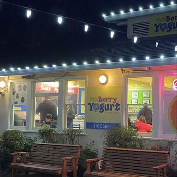 YOLOBERRY YOGURT - Updated October 2025 - 227 Photos & 384 Reviews ...