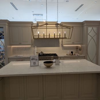 DYMON - Updated December 2025 - 32 Photos - 1460 The Queensway ...