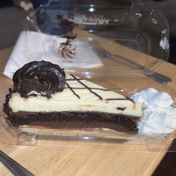 THE CHEESECAKE FACTORY - Updated October 2025 - 1572 Photos & 940 ...