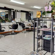 The cutting edge salon store