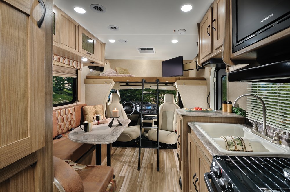 RV SAFARI RENTALS - Updated July 2025 - 18 Photos - 8924 Lankershim ...