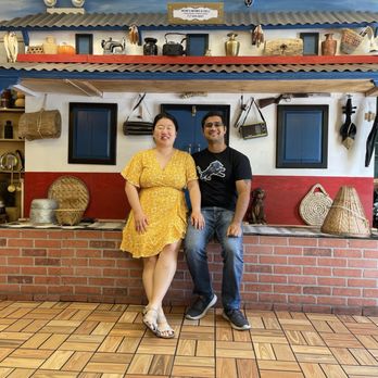 MOM’S MOMO & DELI - Updated January 2026 - 68 Photos & 38 Reviews ...