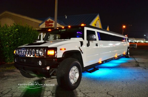 ENCHANTING LIMOUSINE - Updated April 2026 - 17 Photos - Nashville ...