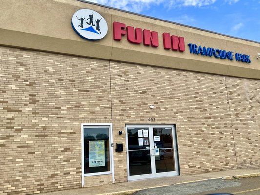 FUN IN TRAMPOLINE PARK - Updated December 2025 - 11 Reviews - 653 S ...