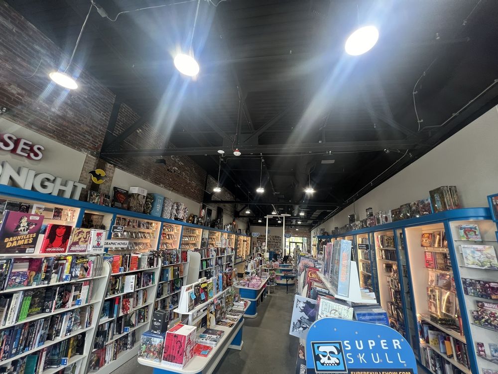 VAULT OF MIDNIGHT COMIC BOOKS & STUFF - Updated August 2025 - 94 Photos ...