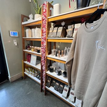 COFFEEHOLIC HOUSE - 1480 Photos & 722 Reviews - 3700 S Hudson St ...