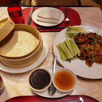 RED 8 - Updated January 2026 - 530 Photos & 176 Reviews - 1 Broadway ...