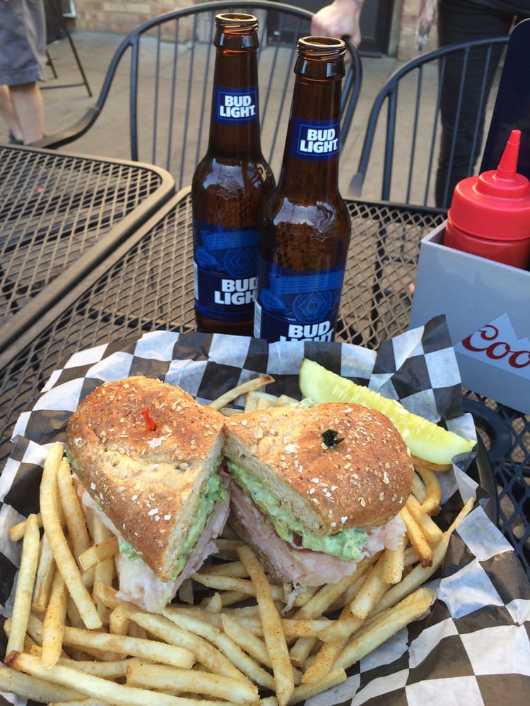 PARAMOUNT BAR - 10 Reviews - 219 N Santa Fe Ave, Salina, Kansas - Bars ...