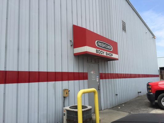 FYDA FREIGHTLINER COLUMBUS - Updated December 2025 - 17 Photos & 12 ...