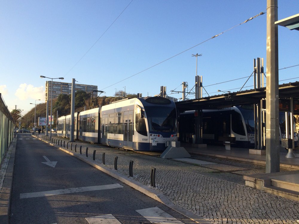 TERMINAL FLUVIAL DE CACILHAS - 16 Photos - Largo Alfredo Dinis, Almada ...