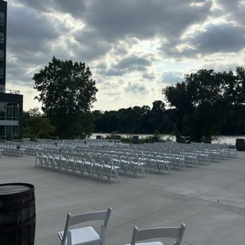 POPLAR HALL - Updated December 2025 - 20 Photos - 141 Riverheath Way ...