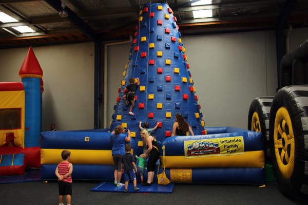 BOUNCE AND BEYOND - Updated December 2025 - 14 Photos - 10a Kerwyn Ave ...