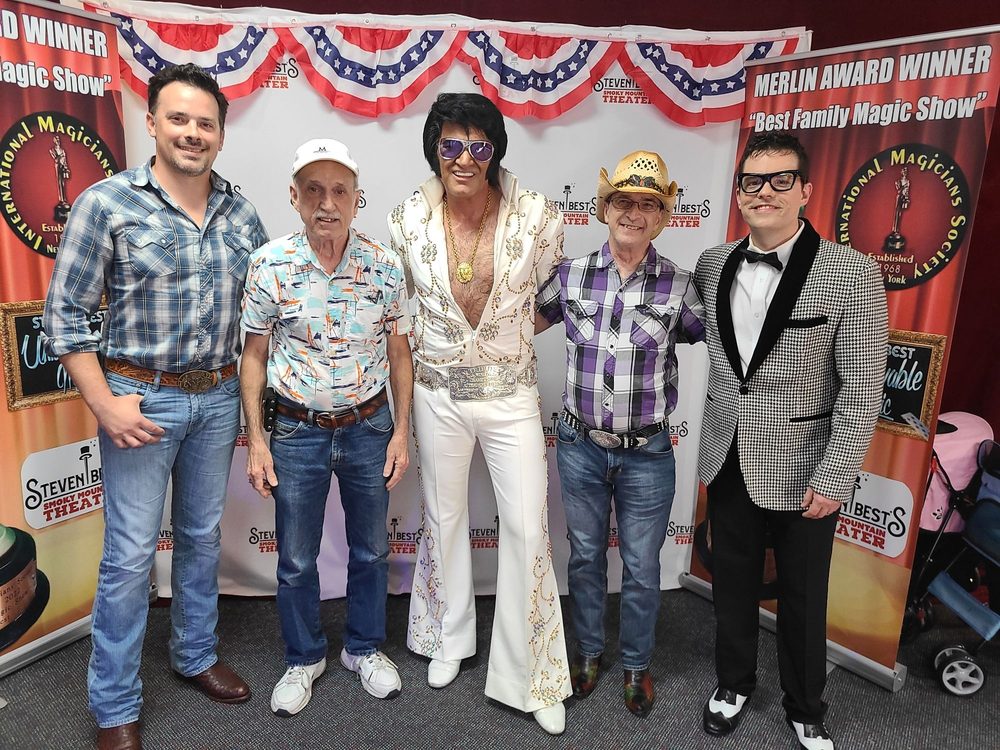 Elvis & The Superstars, Steven Best Smoky Mountain Theater, Pigeon ...