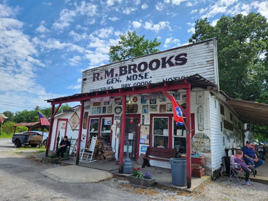 R M BROOKS & SON GROCERY - Updated May 2025 - 37 Photos & 20 Reviews ...