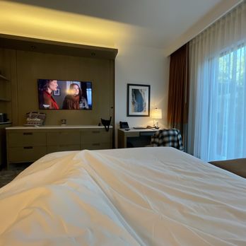 RED HAWK RESORT + CASINO HOTEL - Updated January 2026 - 30 Photos & 10 ...