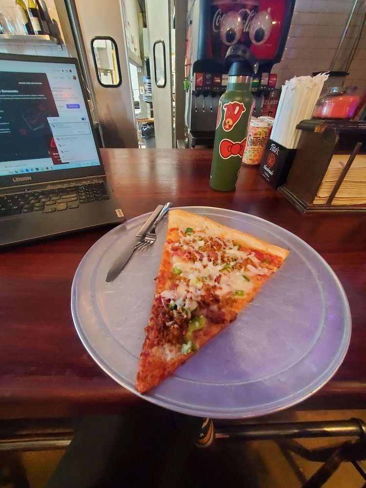 MOJO PIZZA N’ PUB - Updated July 2024 - 76 Photos & 177 Reviews - 657 E ...