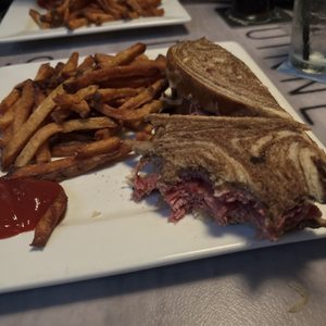 CONROY’S PUBLIC HOUSE - 77 Photos & 128 Reviews - 5285 W 95th St ...