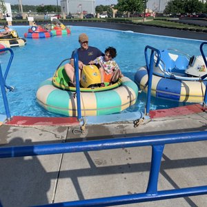 FUN PLEX - 16 Photos & 33 Reviews - 7003 Q St, Omaha, Nebraska - Water ...