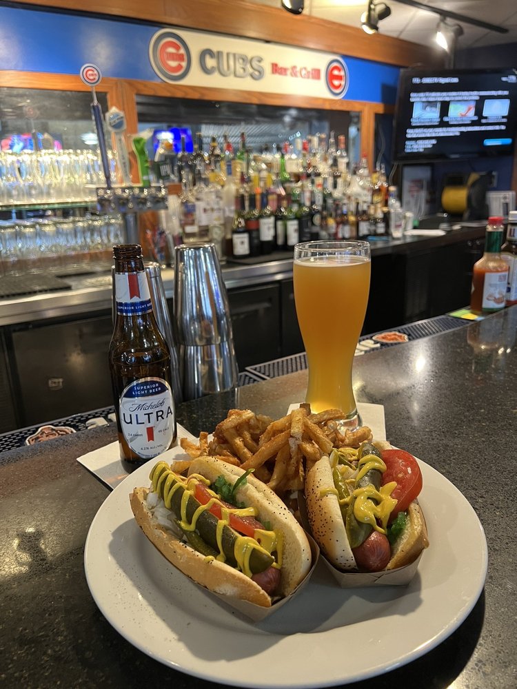 CUBS BAR AND GRILL - Updated October 2025 - 21 Photos & 51 Reviews ...