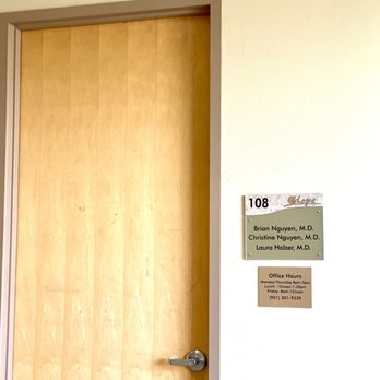 LAURA HOLZER, MD - Updated December 2025 - 11 Reviews - 29798 Haun Rd ...