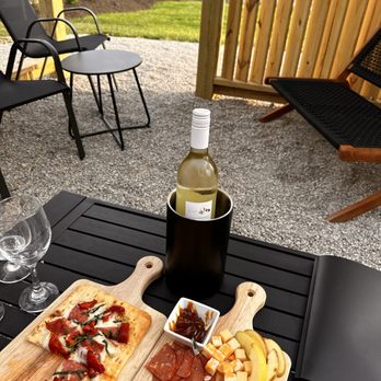 RETREAT 21 - Updated September 2025 - 113 Photos & 33 Reviews - 11433 ...