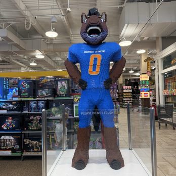 SCHEELS - Updated January 2026 - 145 Photos & 47 Reviews - 700 S ...