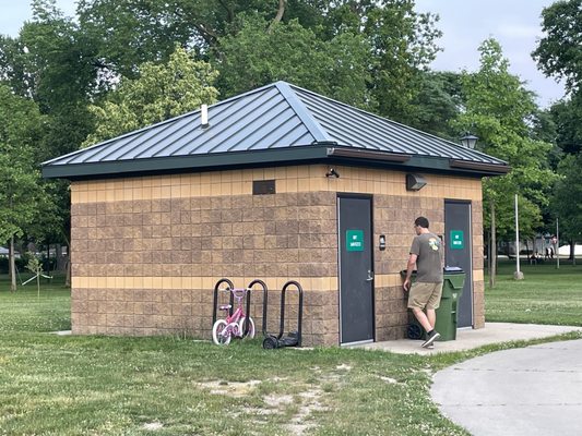 CLAWSON CITY PARK - Updated September 2025 - 935 N Custer Ave, Clawson ...