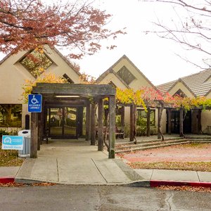 AXIS COMMUNITY HEALTH - Updated July 2025 - 10 Photos & 55 Reviews ...