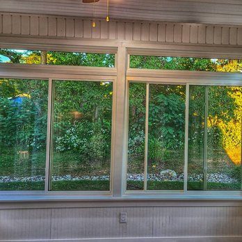 BEE WINDOW - Updated December 2024 - 32 Photos & 35 Reviews - 115 ...