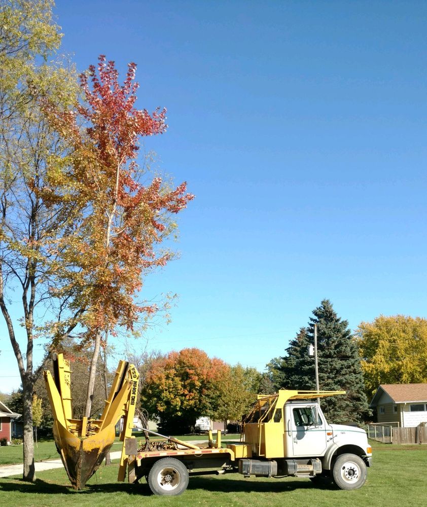 VAN B’S TREES - Updated June 2024 - Sheldon, Iowa - Tree Services ...