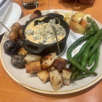 WILDFIN AMERICAN GRILL - RIVERTON - Updated December 2025 - 260 Photos ...