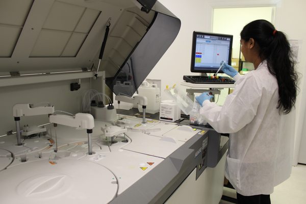 SIMPLE LABORATORIES - Updated December 2025 - 15 Photos - 5960 N ...